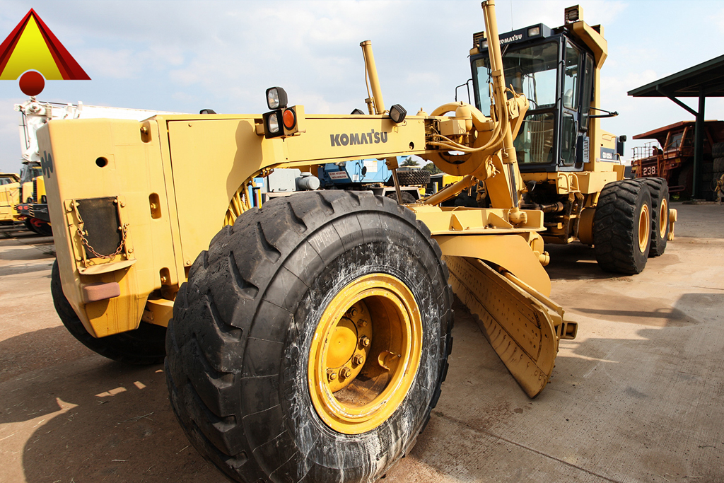 Komatsu GD825A-2 Specs | Transwest