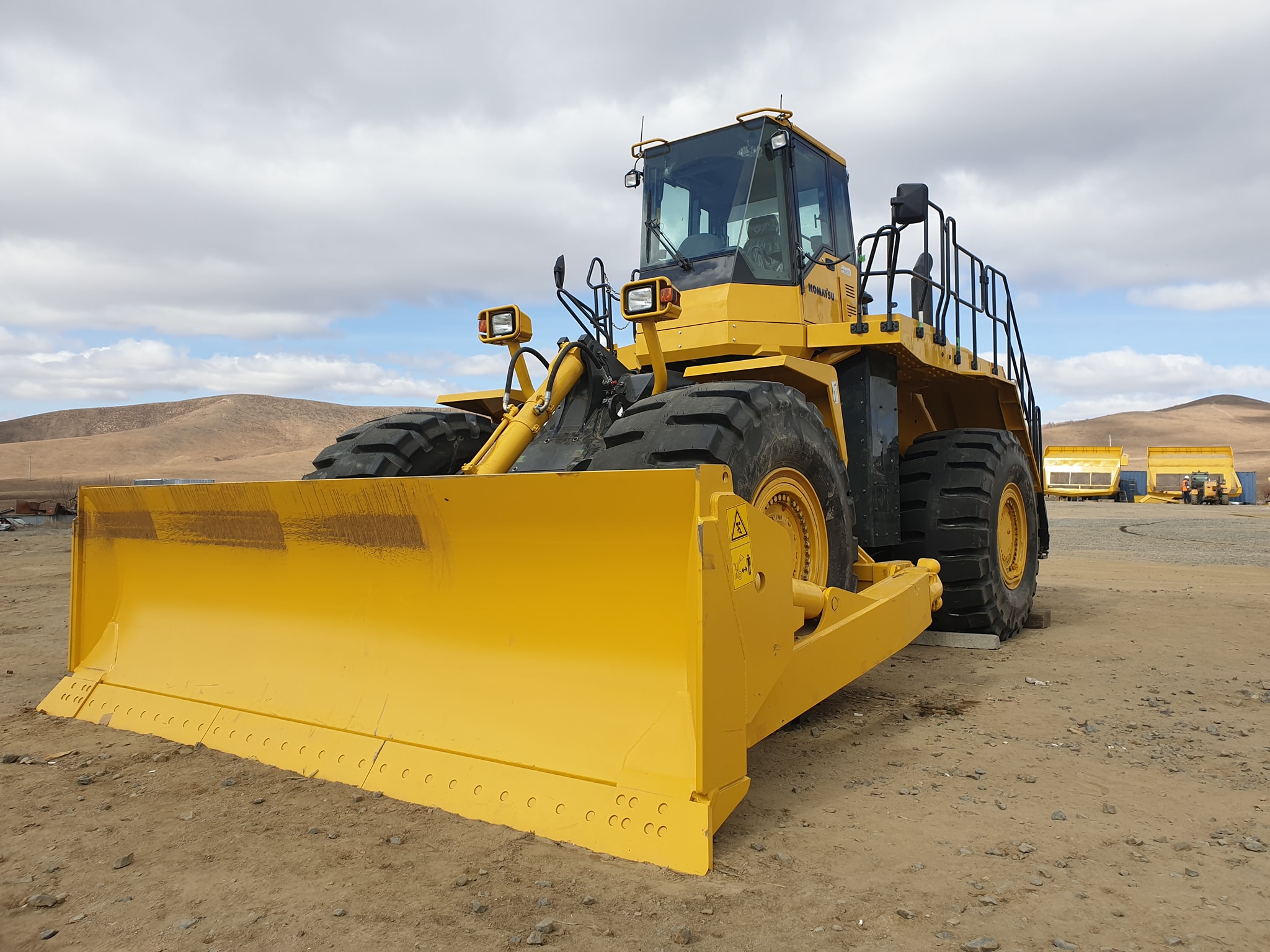 Komatsu WD600-6 Specs | Transwest